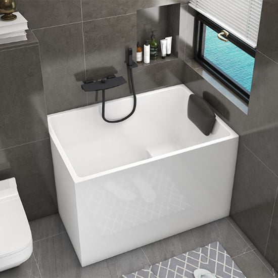 White Acrylic Indoor Bath Tub Soaking Tub with Internal Drain - Clearhalo
