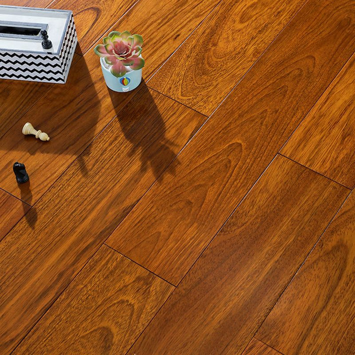 Brown Pear Wood Laminate Plank Flooring Scratch Resistant Click Lock ...
