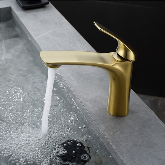 Modern Style Centerset Faucet Lever Handles Faucet for Bathroom - Clearhalo