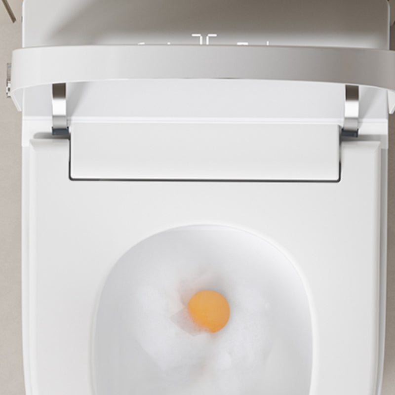 Inodoro moderno montado en el piso, inodoro con sifón de porcelana y ...